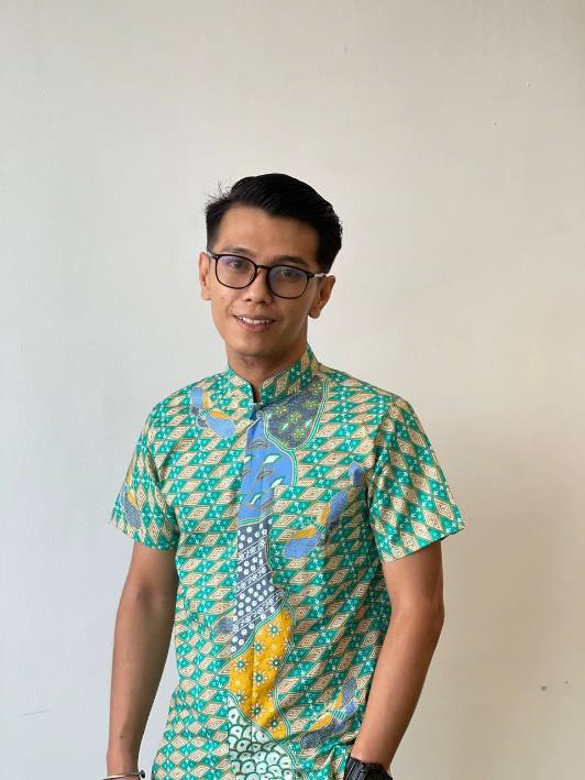 Batik Green Geometry (Green/Brown/Blue) - Baju Langkawi